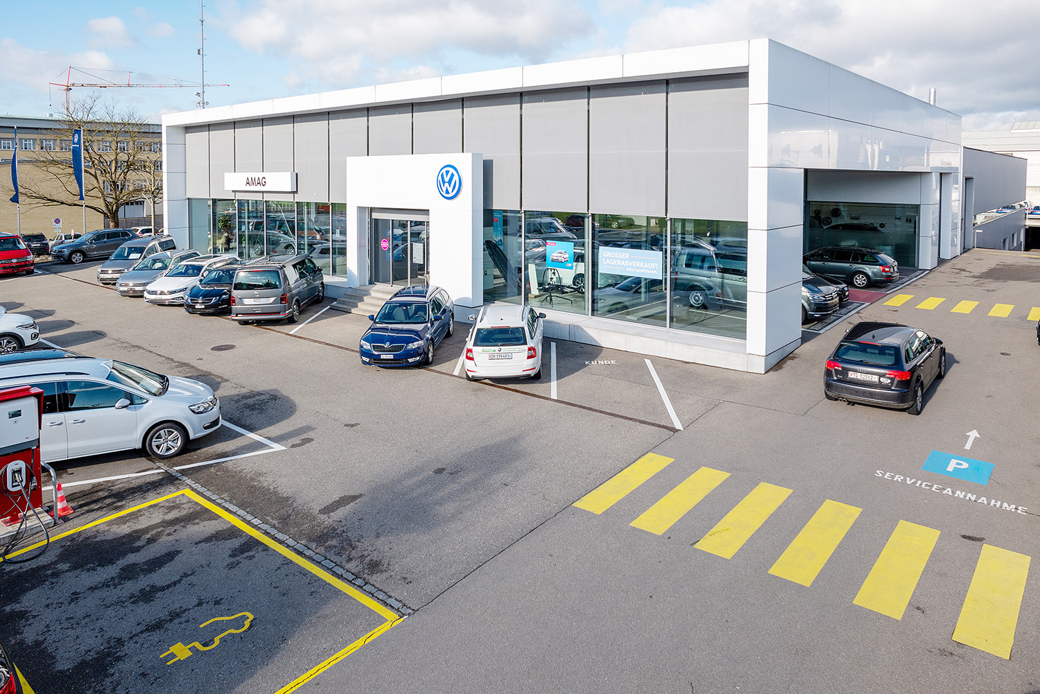 Helvetica Swiss Commercial Fund sells Property